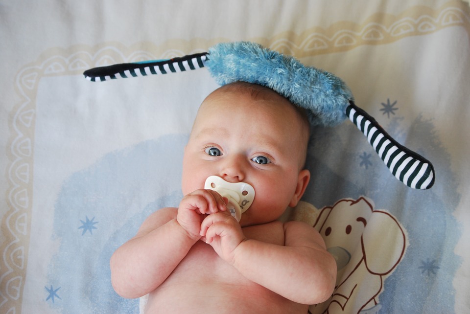 Is Your Baby On Track? Six Stages Of Newborn Development - Preemie ...
